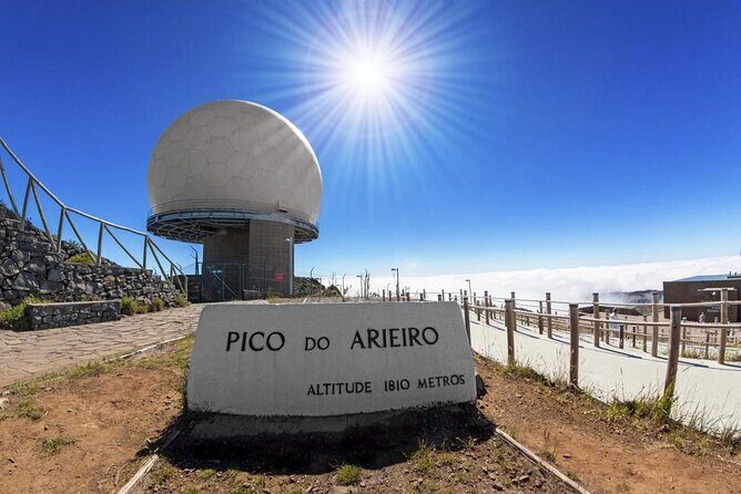 Private Sunrise Pico do Areeiro Half Day with easy levada walk - Key Points