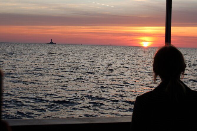 Private Sunset Dolphin Excursion with Dinner and Animation - Why This Tour is Worth Considering