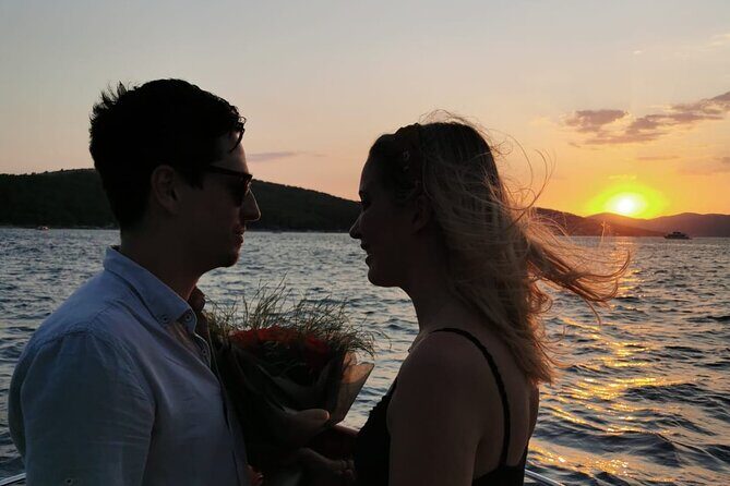 Private Sunset Tour from Split + Bottle of Wine Included - Key Points