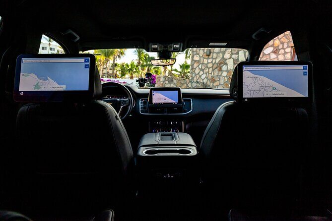 Private SUV Round-Trip from Airport to Hotels in the Corridor - Extras and Optional Stops