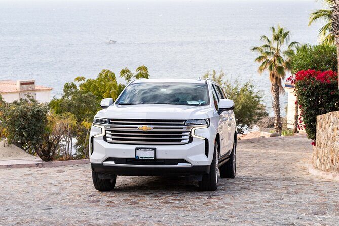 Private SUV Round-Trip from Airport to Hotels in the Corridor - Who Will Love This Service?