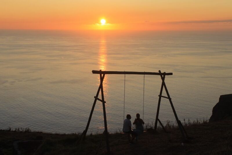 Private Swing Special place w/ Wine and Fruits 4x4 jipe tour - Key Points