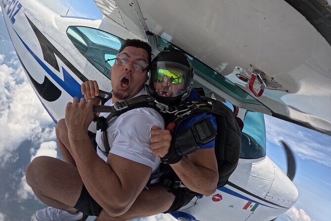 Private Tandem Skydiving adventure - An In-Depth Look at the Puerto Vallarta Skydiving Experience