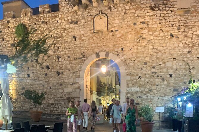 Private Tour Alcantara Gorges, Taormina and Messina. Departure Messina - FAQs