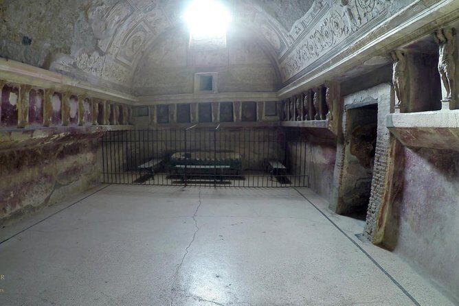 Private tour Amalfi Coast and Pompei: Positano and Sorrento - An In-Depth Look at the Private Amalfi Coast and Pompeii Tour