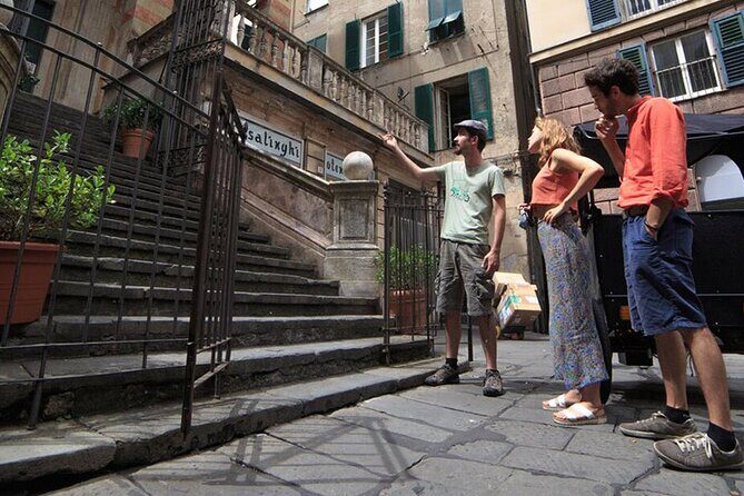 Private Tour and Lunch in a typical restaurant in old town - FAQs