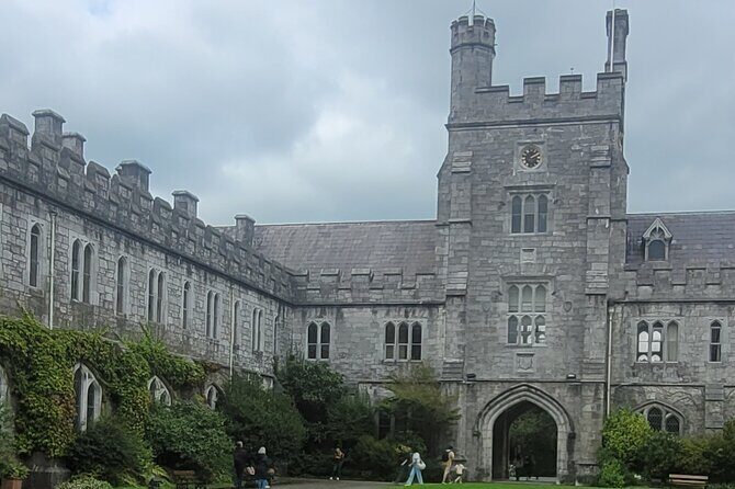 Private Tour Blarney Kinsale & Cobh Awarded Badge of Excellence - FAQs