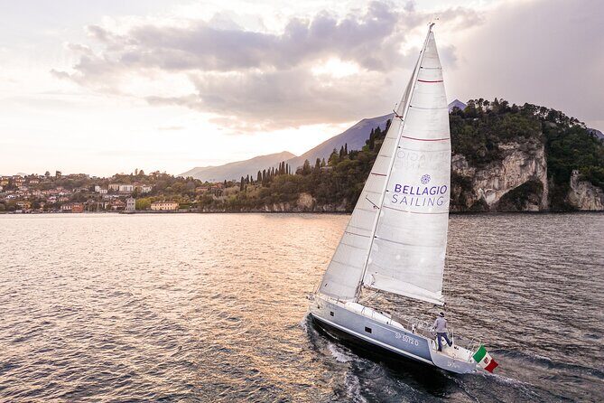 Private Tour by Modern Sailboat Lake Como with Aperitif - Bellagio and Pescallo