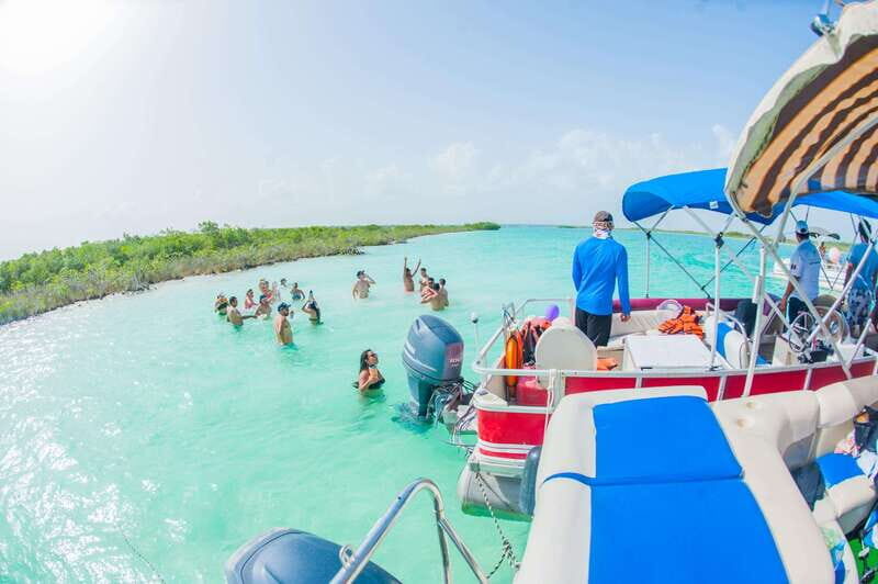 Private Tour: Chacchoben Mayan Ruins and Bacalar Lagoon Boat - Who Should Consider This Tour?