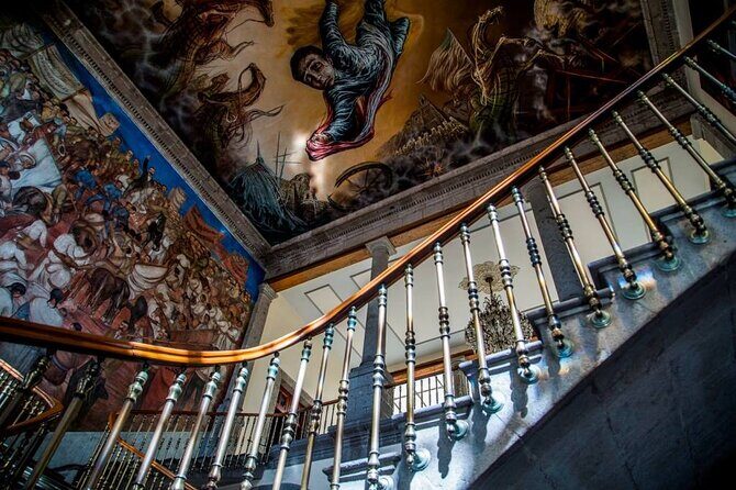 PRIVATE Tour Chapultepec Castle - The Sum Up