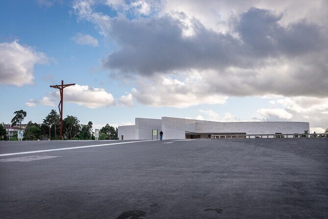 Private Tour Fátima, Batalha, Nazaré and Óbidos from Lisbon - Authentic Experiences from the Guides and Travelers