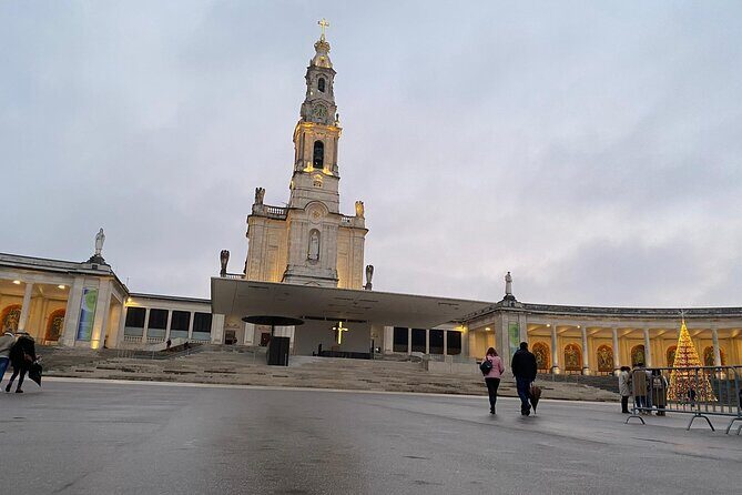 Private Tour from Lisbon to Fatima Nazare and Obidos - Key Points