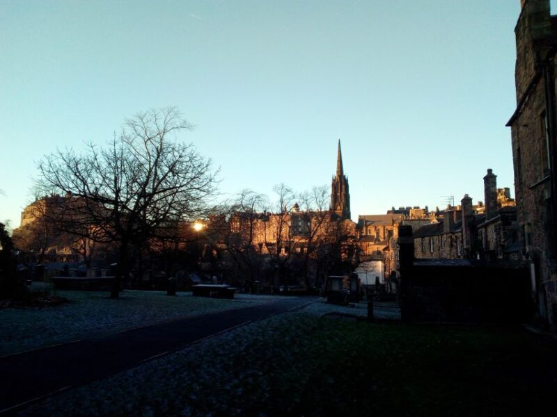 Private tour: History and Mystery in Edinburgh's Old Town - Key Points