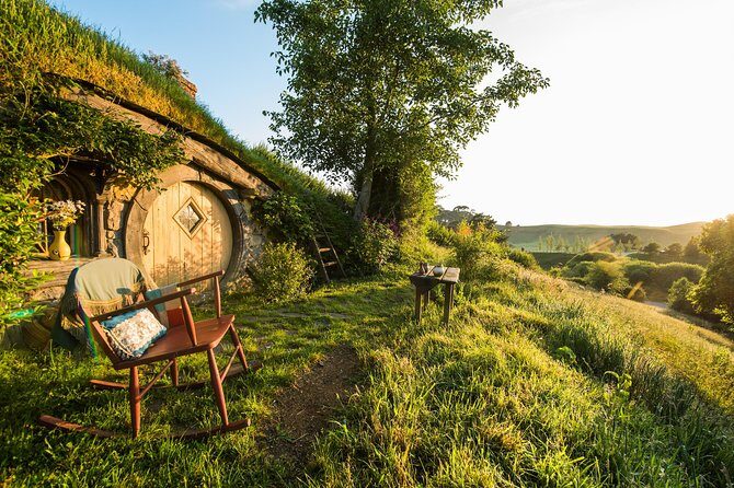 Private tour - Hobbiton Movie Set Evening Banquet Return from Auckland - FAQ