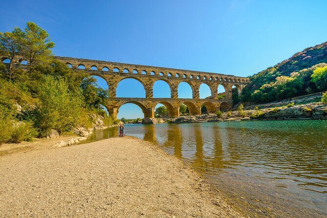 Private tour in Avignon and Pont du Gard - Key Points