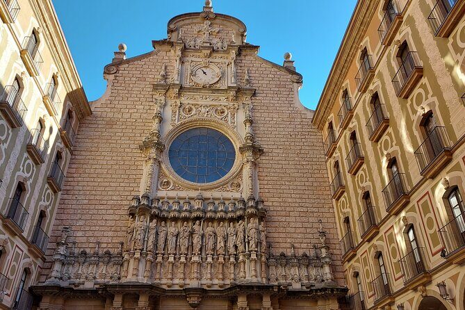 Private Tour in Montserrat 5h - Key Points