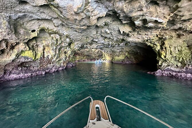 Private tour in Polignano to discover the caves with aperitif - Key Points