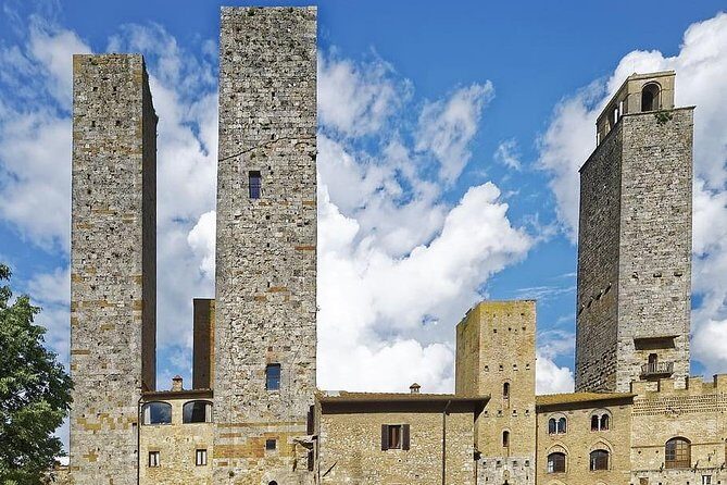 Private Tour in San Gimignano - Rocca of Montestaffoli & Nature Walks