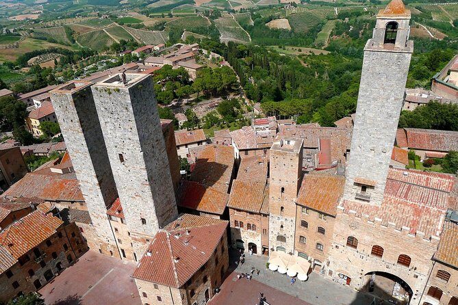 Private Tour in San Gimignano - Church of SantAgostino & Via San Matteo