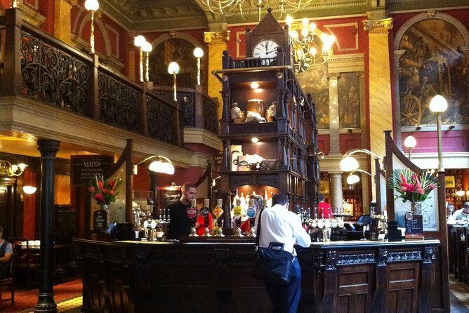 Private Tour of London's Historic Pubs - The Sum Up