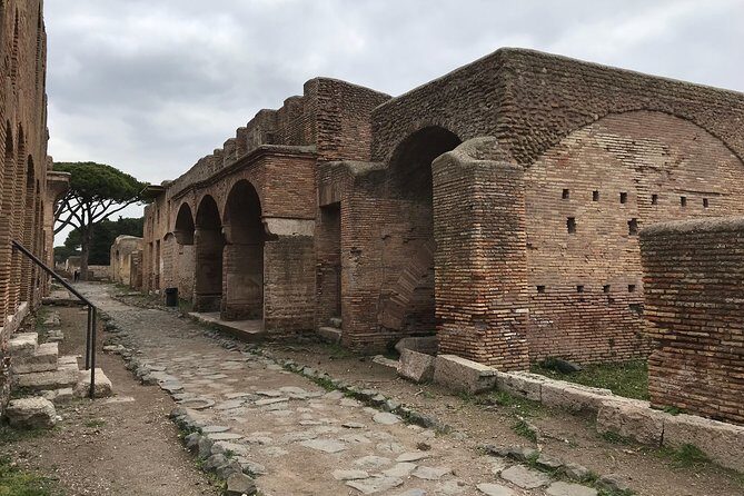 Private tour of Ostia, the ancient city harbor, by van with a PhD archaeologist - Key Points