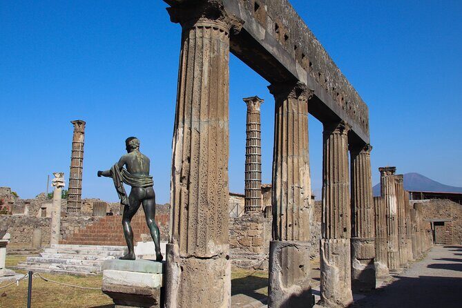 Private Tour of Pompeii and the Amalfi Coast from Sorrento or Naples - Transportation and Comfort