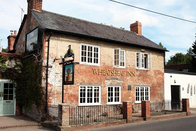 Private Tour of Stonehenge and Salisbury Cathedral - Key Points