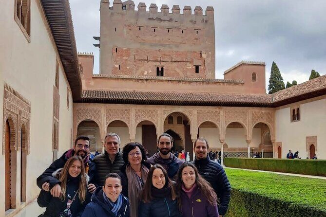 Private Tour of the Alhambra to travel back in time. NO TICKETS - Cost and Value Analysis