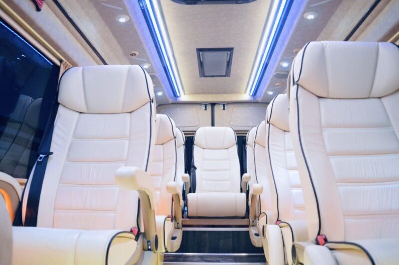 Private Tour of the Famous Blue Domes and Caldera - Key Points