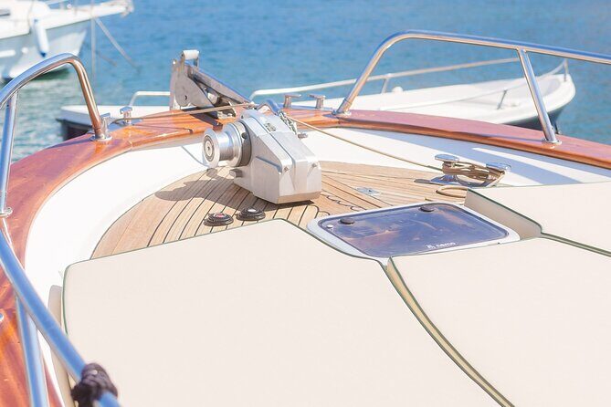 Private tour of the island of Ischia on a Fratelli Aprea gozzo - The Sum Up