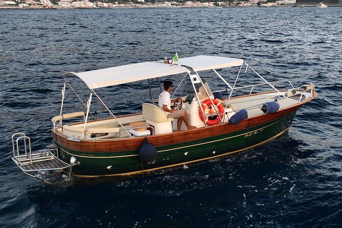 Private tour of the island of Ischia on a Fratelli Aprea gozzo - FAQ