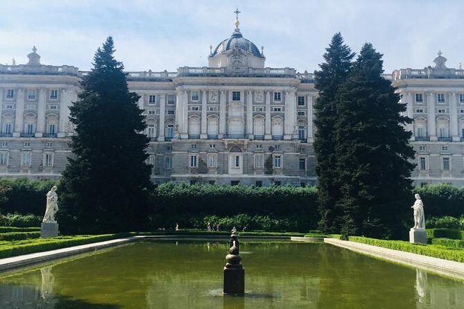 Private tour of the royal palace, private guide, fast entrance and pick up at the hotel. - Real Experiences from Other Travelers