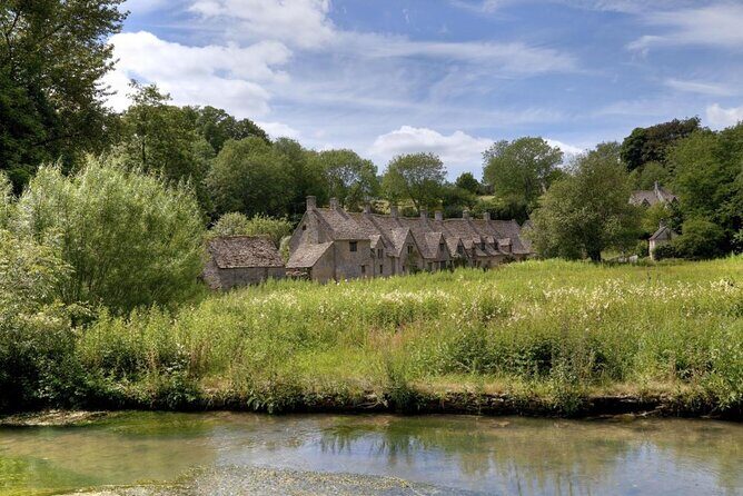 Private tour of the stunning Cotswolds with an expert local guide - Key Points