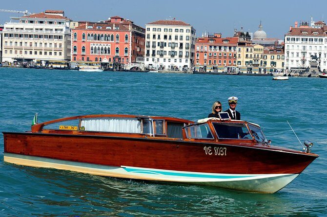 Private tour on Murano Island: discover the art of Artisanal Glassblowing - An In-Depth Look at the Murano Private Tour