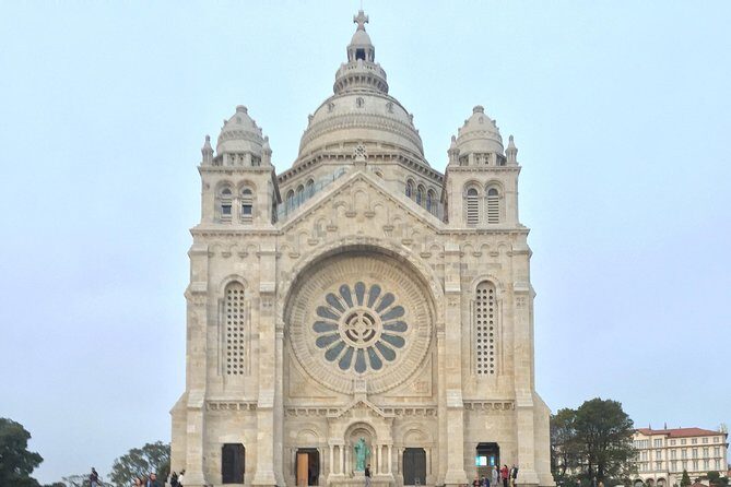 Private Tour Santiago de Compostela & Viana do Castelo from Porto - FAQ