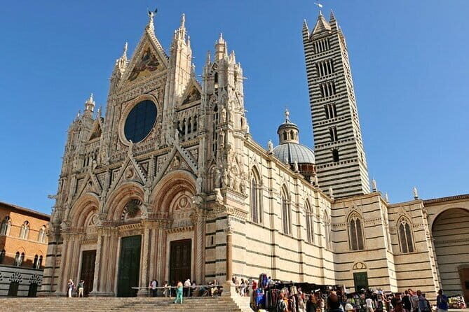 Private tour Siena, San Gimignano and Monteriggioni, lunch in the cellar - What the Experience Offers in Practical Terms