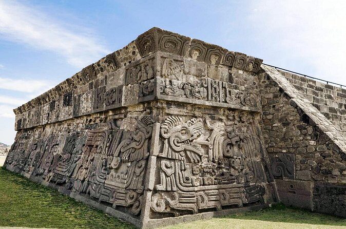 Private Tour: Taxco and Xochicalco Day Trip from Mexico City - The Sum Up