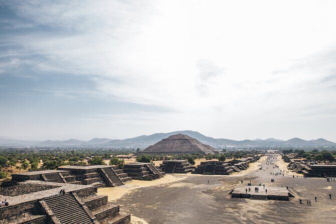Private Tour: Teotihuacan Pyramids and Shrine of Guadalupe with lunch - Authentic Experiences and Practical Insights