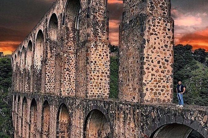 Private Tour: Tepotzotlan and Aqueduct from Mexico City - Authentic Experiences and Hidden Details