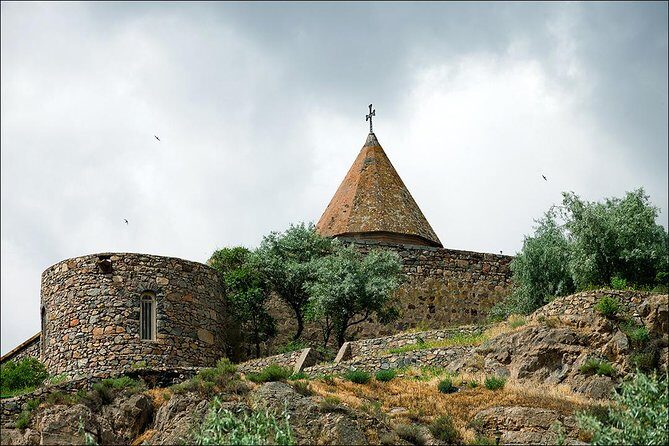 Private tour to Khor Virap, Noravank, ancient Birds-Cave, Hin Areni wine factory - Who Is This Tour Best Suited For?