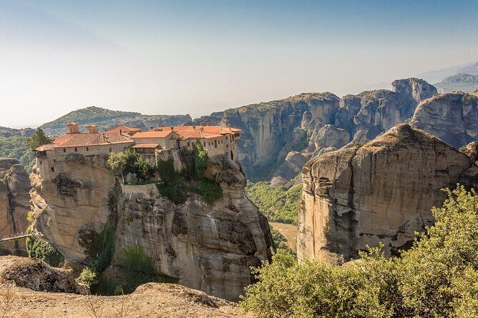 Private Tour to Monasteries of Meteora & Thermopylae from Athens - Who is this tour best suited for?