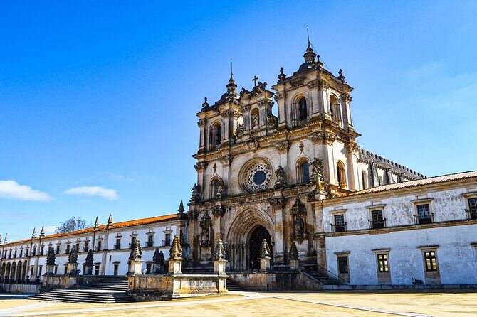 Private Tour to Nazaré and Alcobaça, giant waves and a monastery - Who Should Consider This Tour?