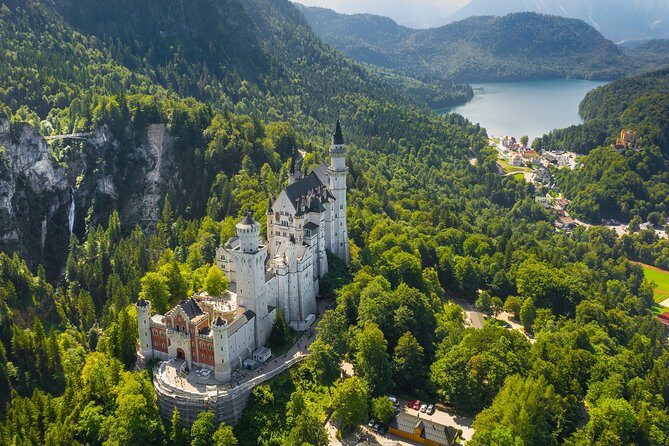 Private Tour to Neuschwanstein & Linderhof, Skip The Line & Lunch - What Makes This Tour Stand Out?