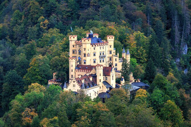 Private Tour to Royal Castle of Neuschwanstein and Hohenschwangau - The Itinerary in Detail
