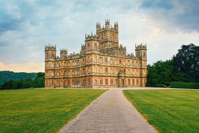 Private Tour to Stonehenge and Highclere Castle (Downton Abbey) - Key Points