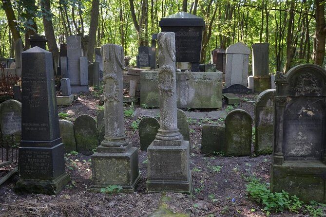 Private Tour: Warsaw's Jewish Heritage by Retro Fiat - An Overview of the Tour Experience