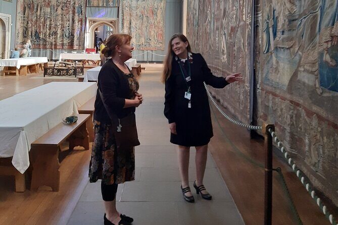 Private tour with an accredited expert guide Hampton Court Palace - FAQ