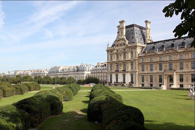 Private Tour with Guide to Midnight in Paris Movie Locations - Key Points