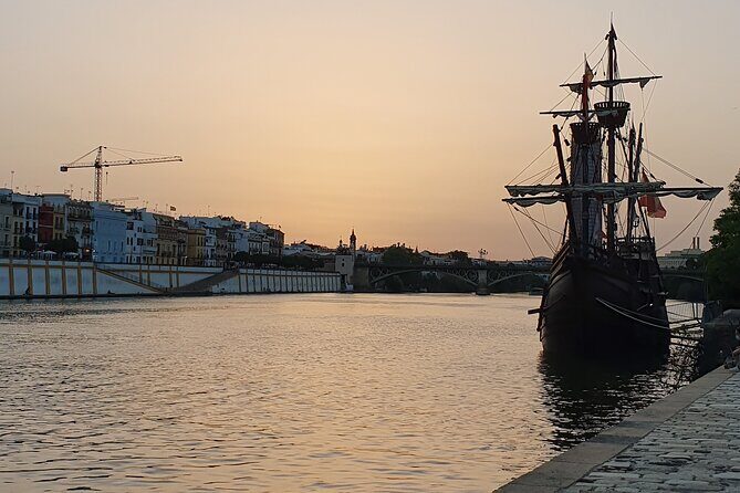 Private Tour with Local Guide to know the Seville Essential - Starting Point: Archivo General de Indias