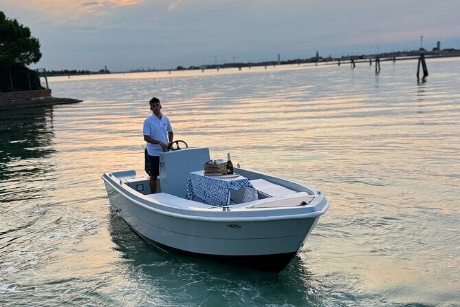 Private tour with typical boat in Venice & islands with Prosecco - FAQ